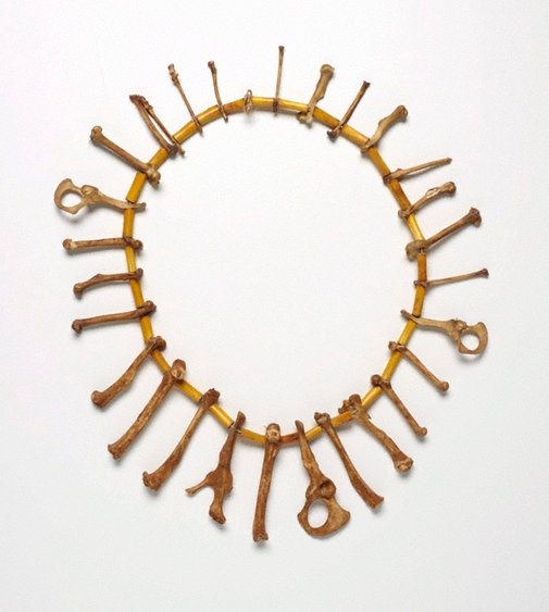 Shake that tail feather: Plumes and Pearlshells art from the New Guinea ...